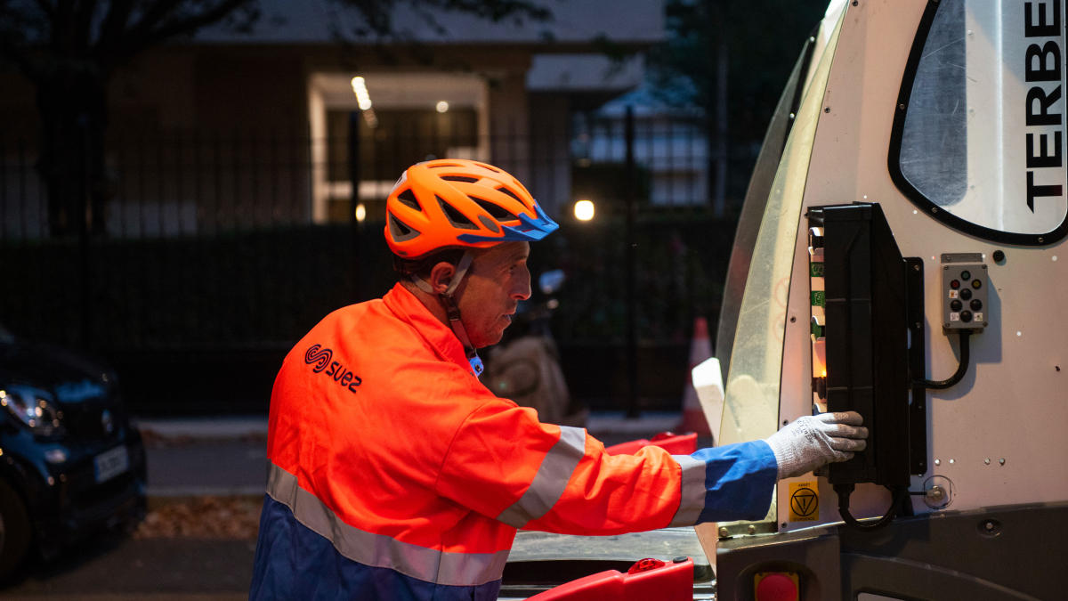 SUEZ reintegrates major UK waste business after acquiring it back from ...